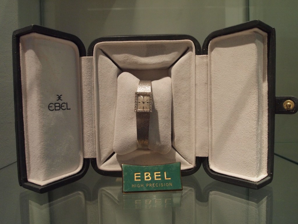 HEIRLOOM GALLERY - JUST FOR HER